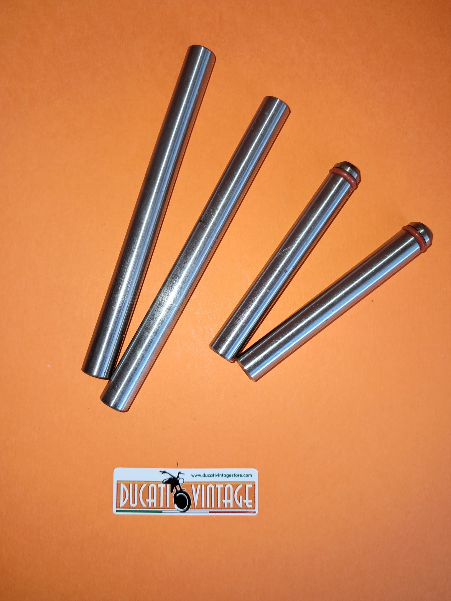 set rocker arm shaft Ø 8mm Ducati 250-350 with Desmo head