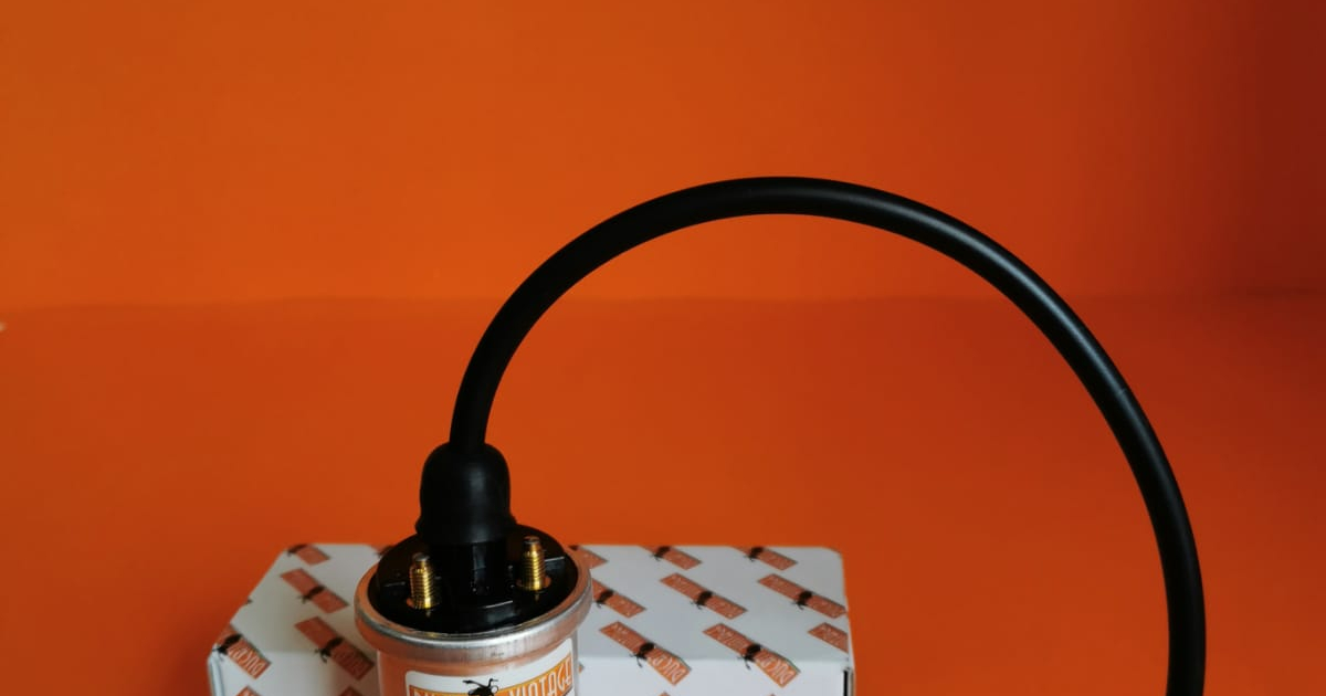 Coil A.T. 1,8 Ω 6V DC hight quality Lucas (UK) Ducati single narrow and ...